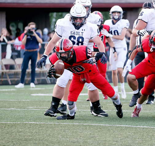 Breaking through: Marquette, Newberry football teams earn their way ...